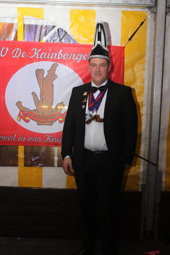 CV. de Kainbongels – Bestuur – Drie maal "Alaaf!" uit Kainbongelstad!